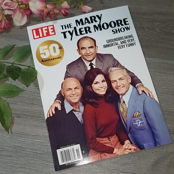 Life | Accents | Life Magazine Mary Tyler Moore | Poshmark